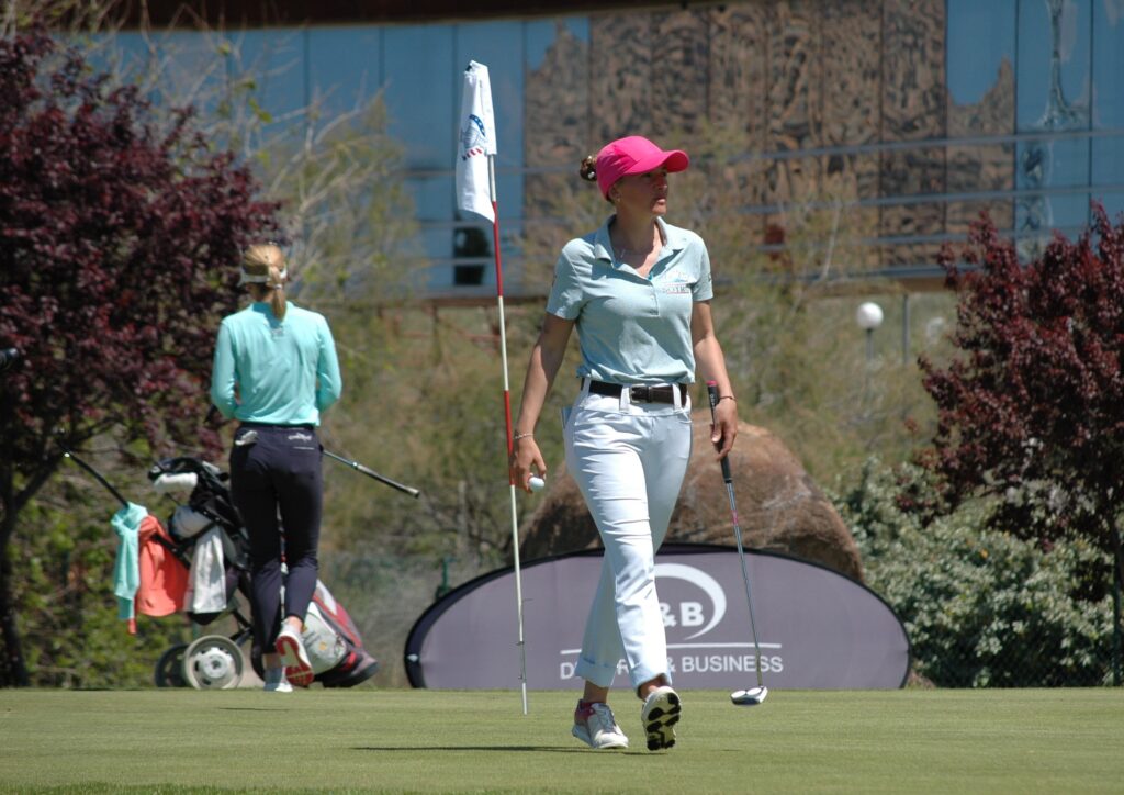 LA CATALANA ELIA FOLCH, LÍDER EN SOLITARIO DEL D&B PRO TOUR LAYOS ...